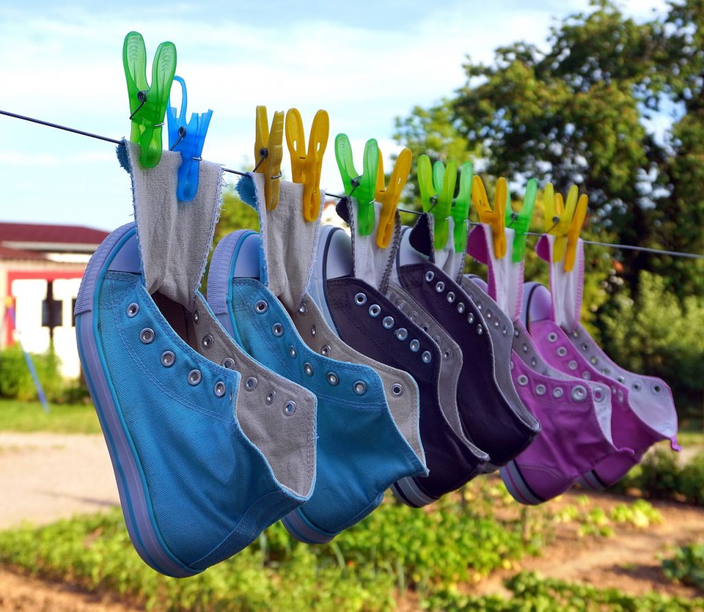 Cara Bisnis Laundry Sepatu Bagi Pemula - Blog Aplikasir